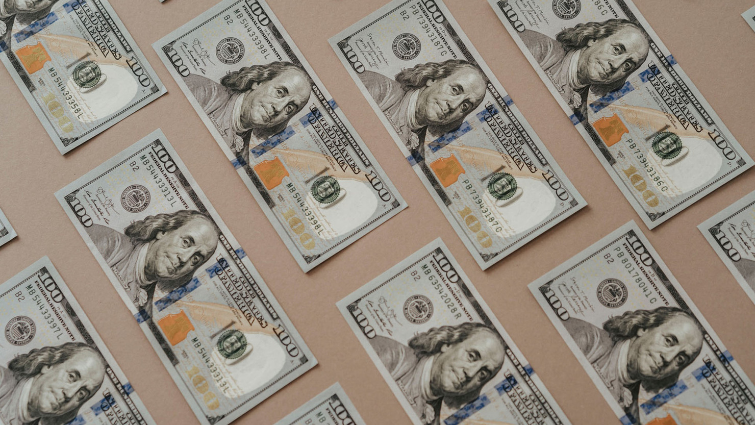 5,2 millions $ en 18 mois - Maxence Rigottier - Business en ligne